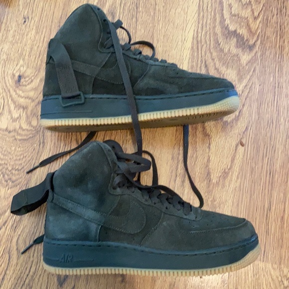 Nike | Shoes | Nike Suede Sneakers | Poshmark